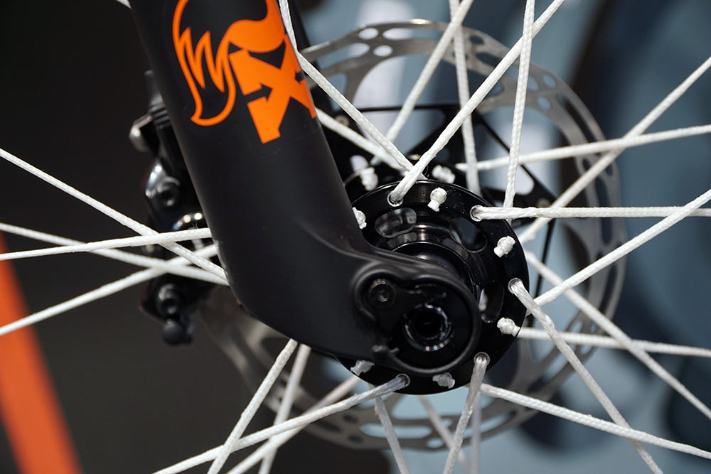 FRM weaves Dyneema frame, spokes & rims into an ultralight full ...