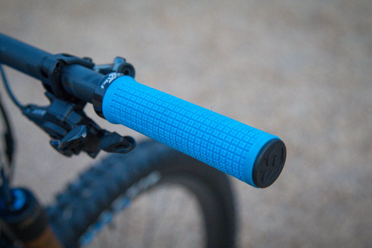 All new Pivot Phoenix Factory Lock-On ergo grips are worthy of any ...