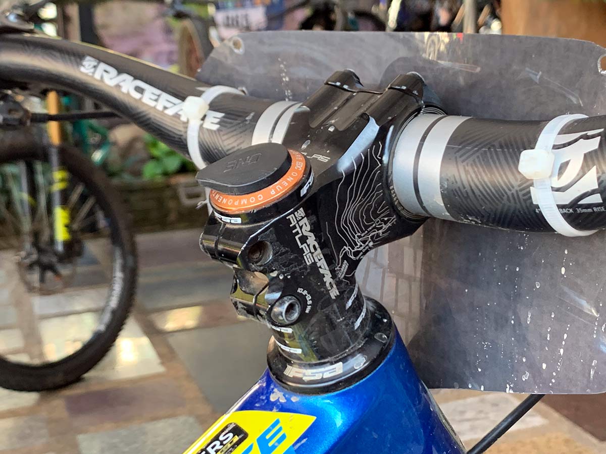Pro Bike Check: Wyn Masters' GT Force Carbon Pro Pro "mullet" enduro ...