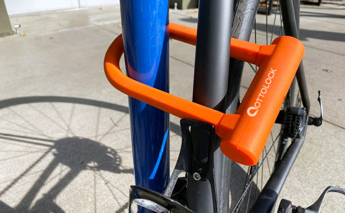 OTTOLOCK Sidekick Compact U-Lock ensures your bicycle doesn't take a ...