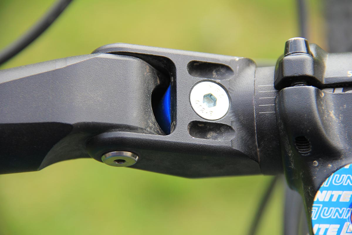 How to reduce arm pump // Part 2: Nine vibration damping products for MTB - Bikerumor