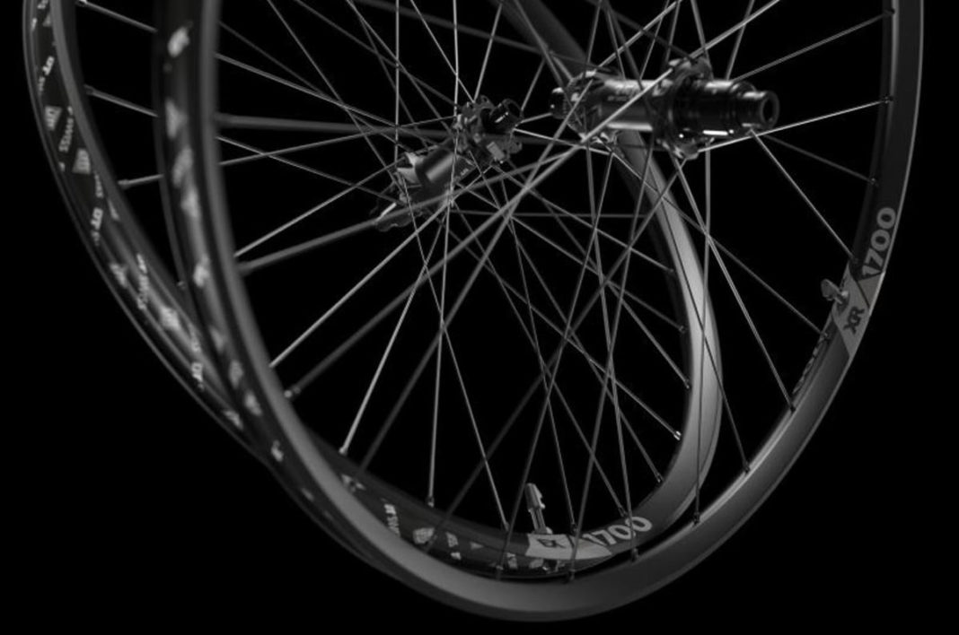 DT SWISS update 1700 SPLINE wheels for 2021 w/welded alloy rims ...