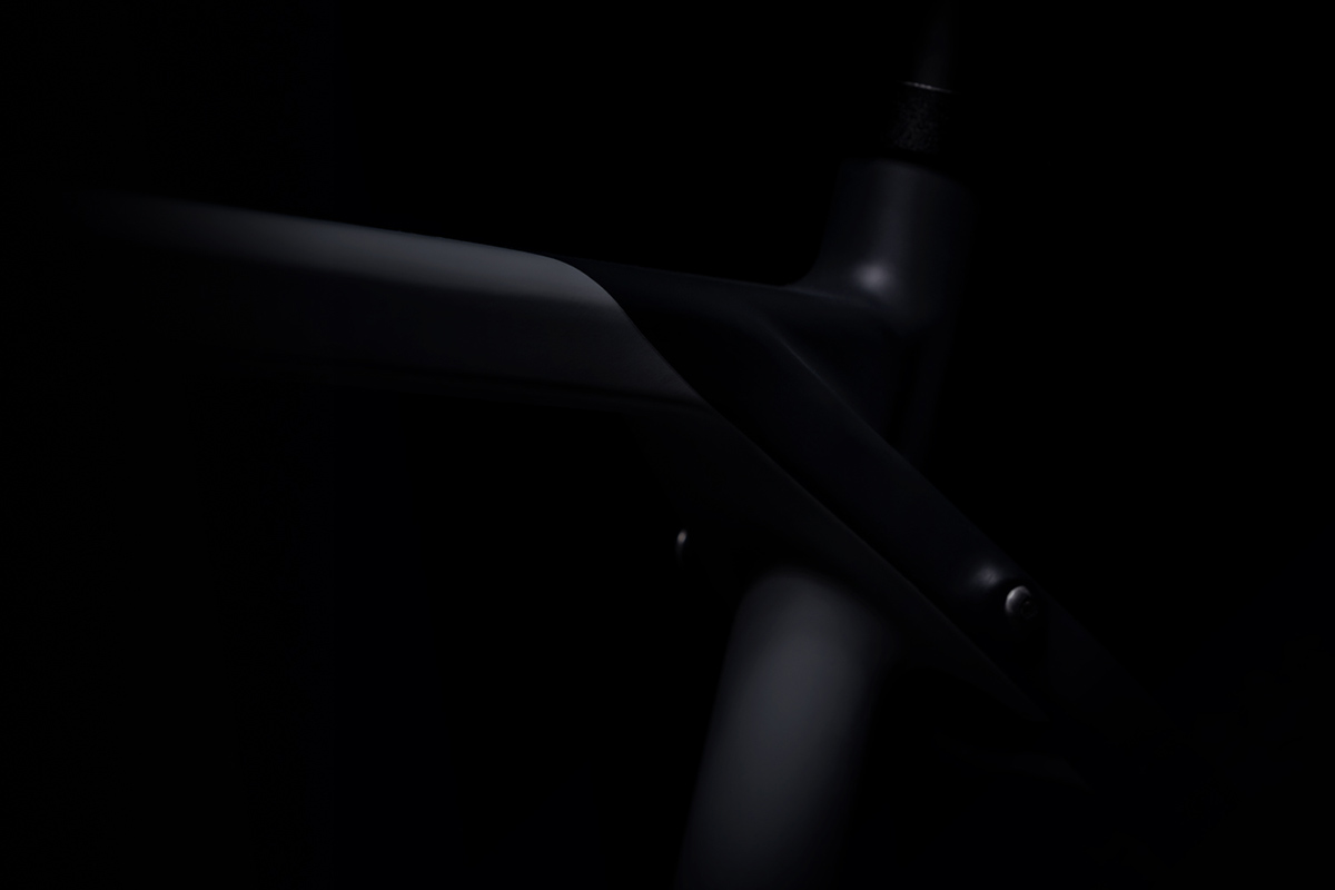 Crow Bicycles all-new ultralight performance gravel e-bike(s) flies ...