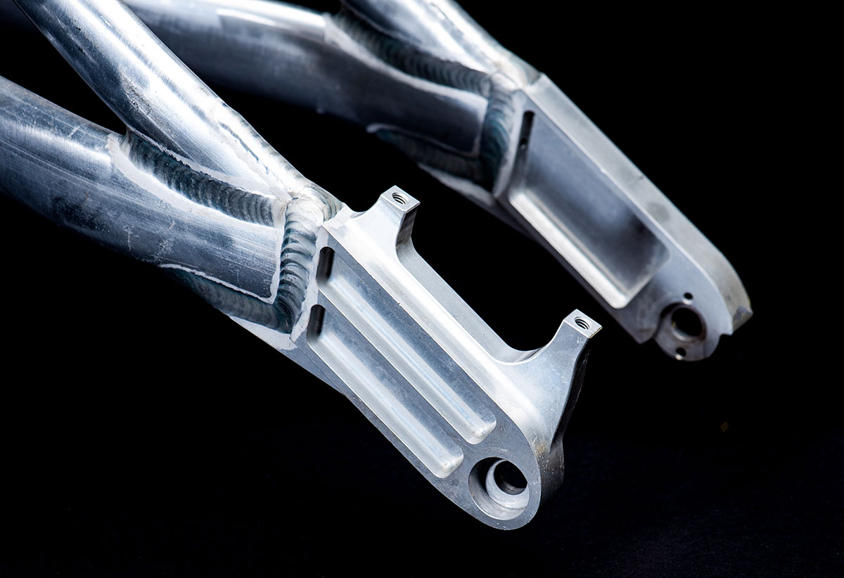 Mullet Cycles bring the Peacemaker single-pivot full suspension ...