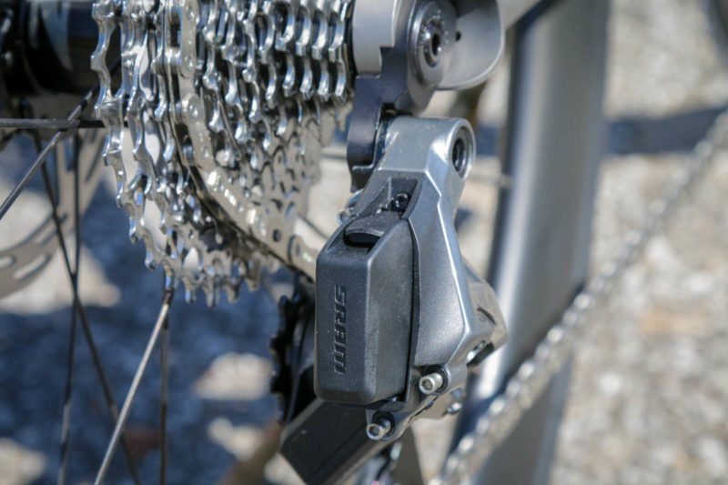 SRAM Rival eTap AXS drivetrain brings modern wireless shifting to ...
