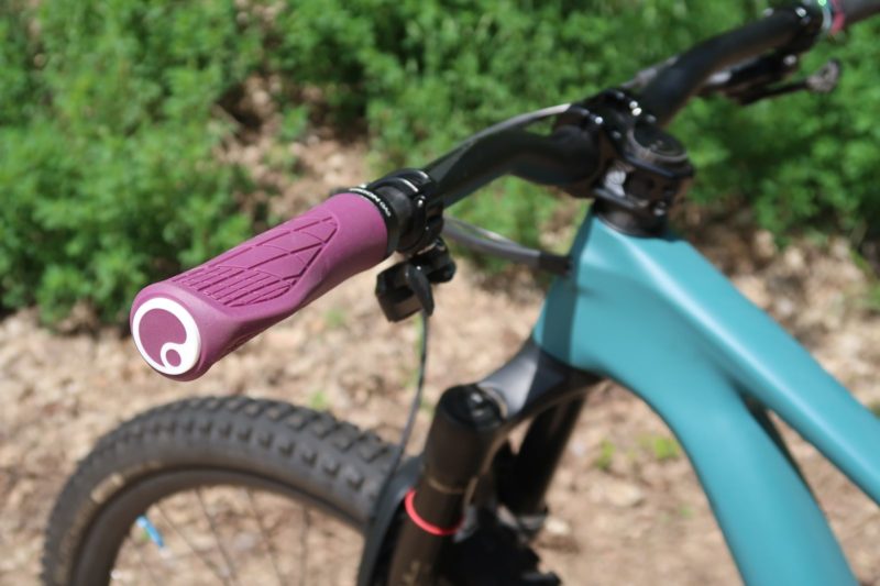 Best Mountain Bike Grips – Find the right MTB grip to smooth out your ride - Bikerumor