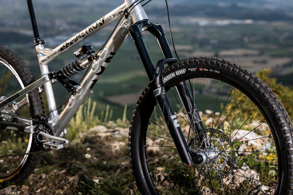 EXT Racing Shox Opens U.S. Distribution Center in SLC - Bikerumor