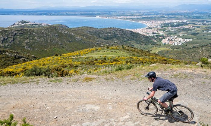 Commencal FCB Gravel bike frame builds affordable projects - Bikerumor