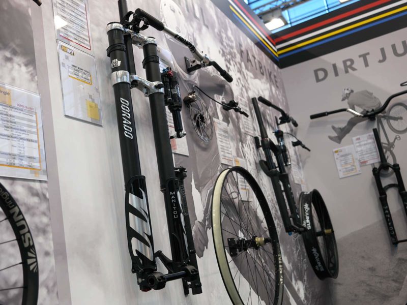 Manitou Dorado Pro Carbon DH fork ships soon, Hayes Dominion brakes go ...