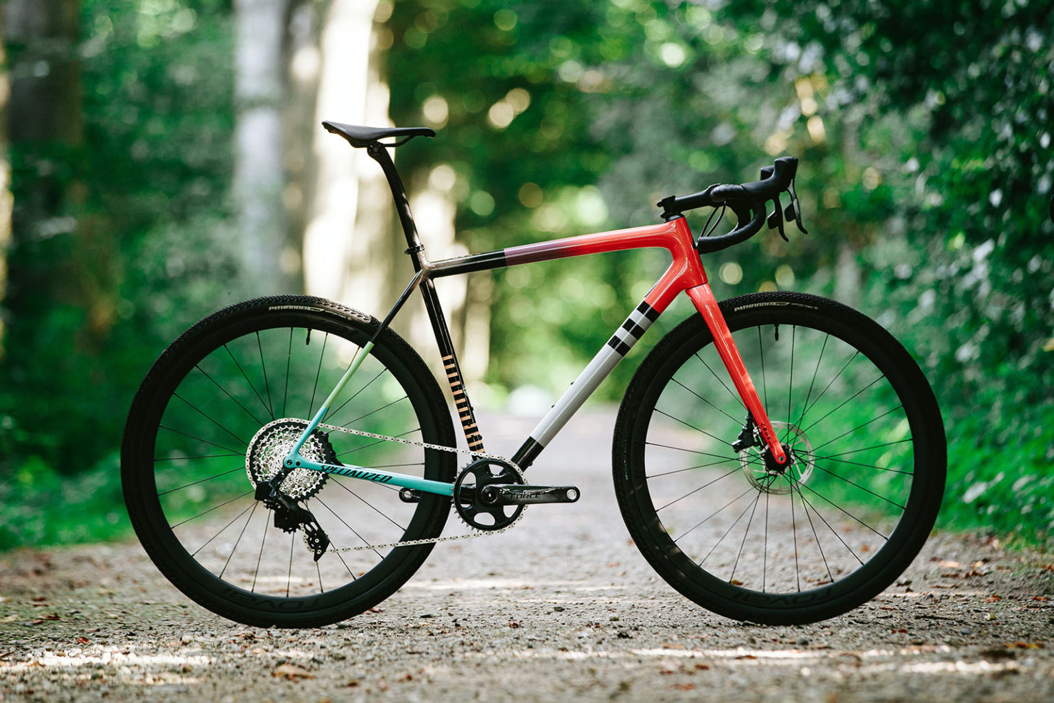 All-new Specialized Crux goes full gas on gravel racing w/ 725g frame ...