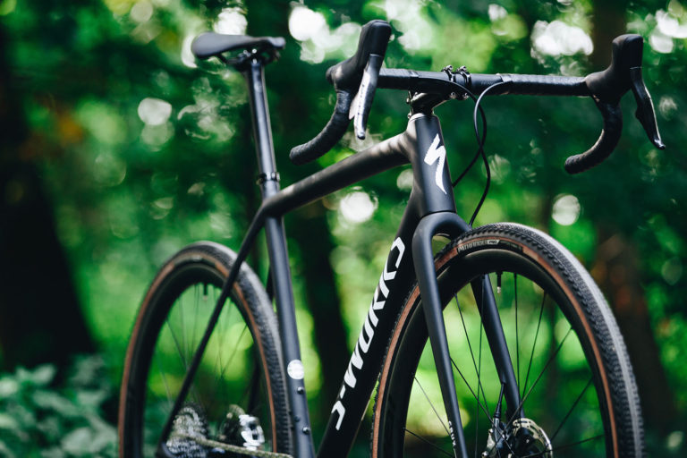 All-new Specialized Crux goes full gas on gravel racing w/ 725g frame ...