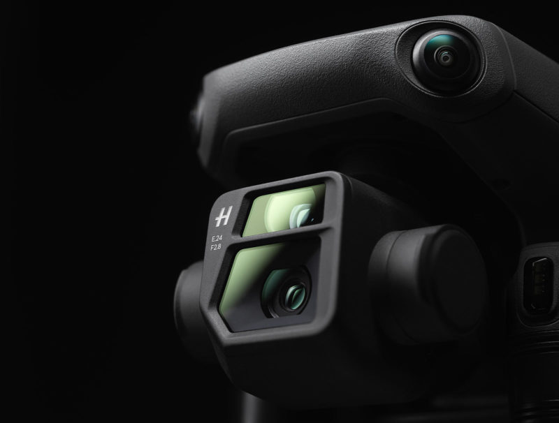 DJI Mavic 3 flies high with full obstacle avoidance, 5.1K camera ...