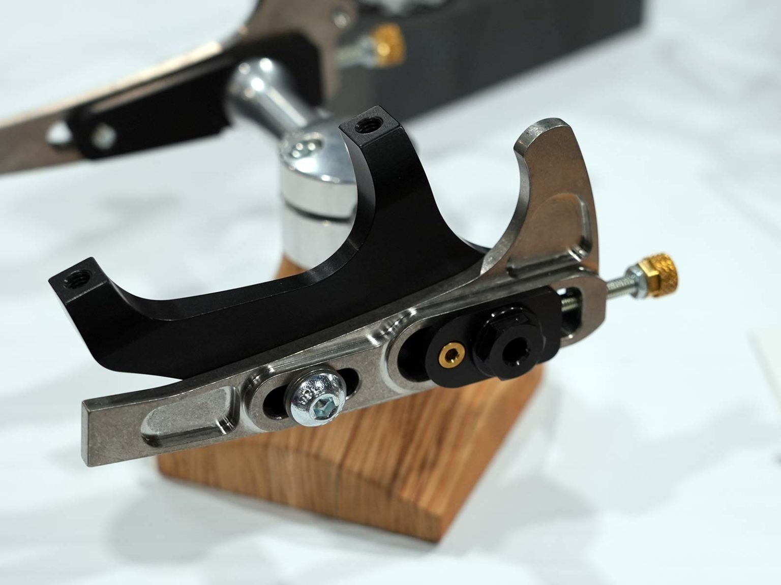 Paragon Machine Works makes a sippy stem adapter, modernizes thru-axle ...