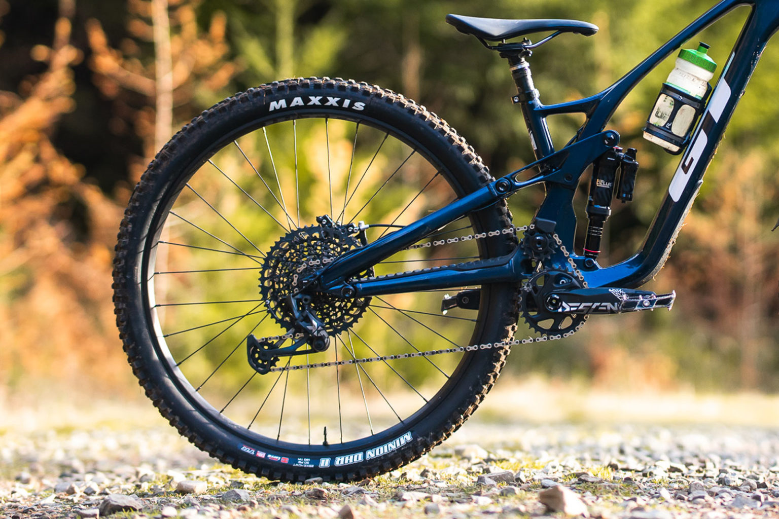 Review: 2022 GT Force Carbon Pro LE - a High-Pivot 29er Enduro Bike ...