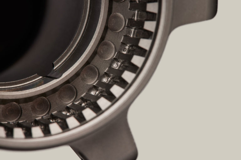 Tactic Racing debuts ultralight hubs weighing just 215g...for the set ...