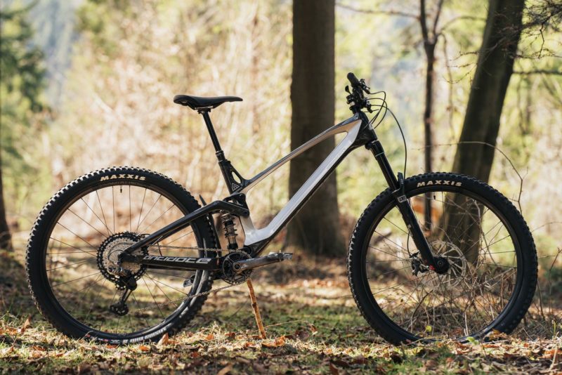 Antidote Woodsprite Trail Bike floats 135mm of SMART FDS Suspension ...