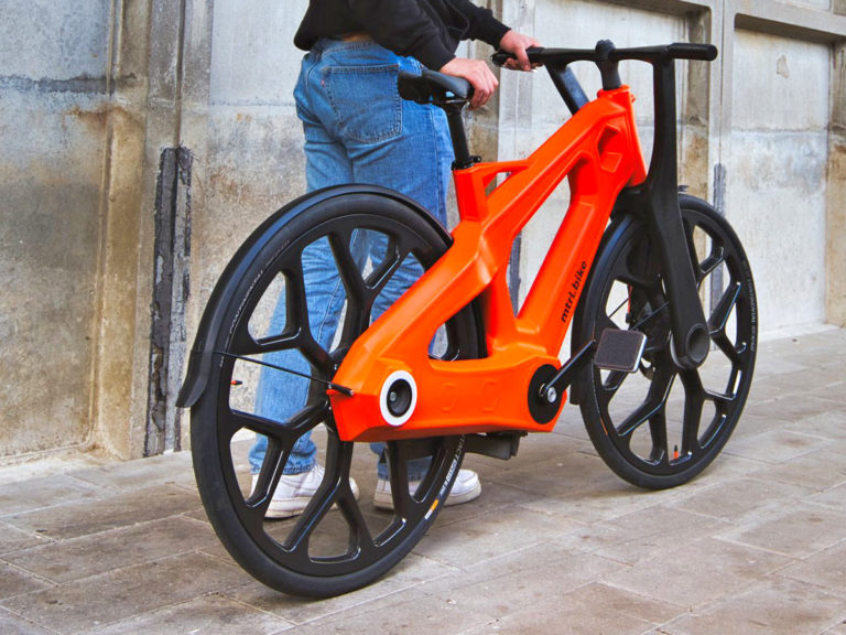 Igus Bike + MTRL recycled plastic city bike that will never rust ...