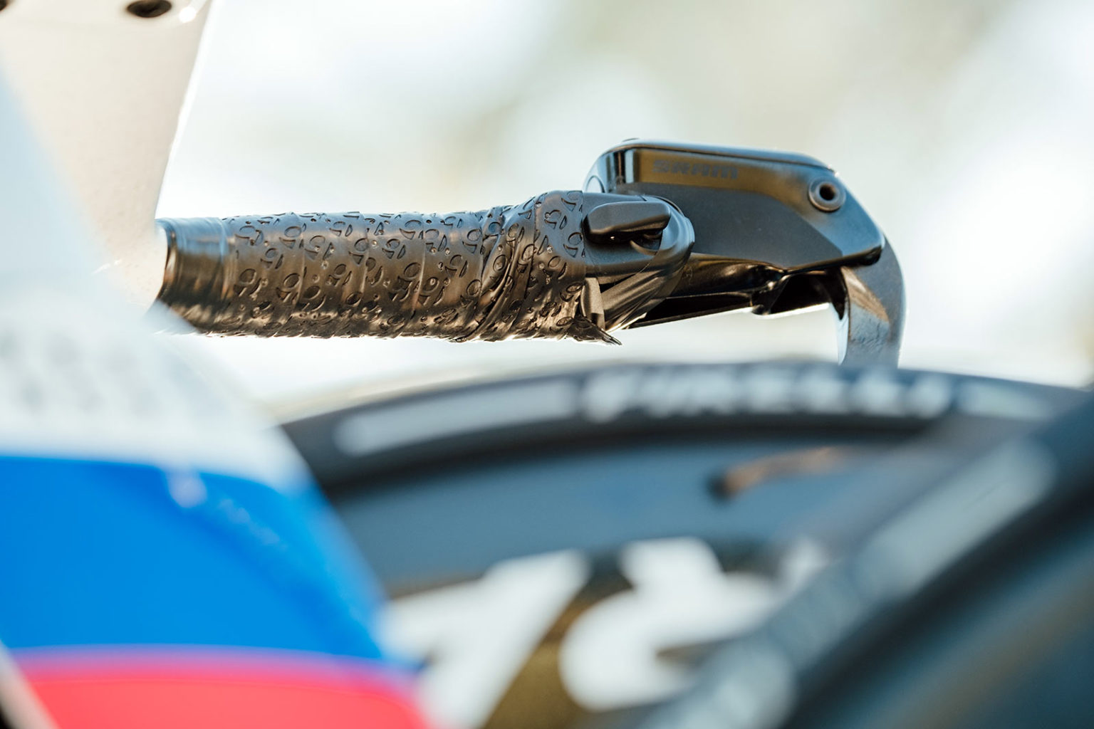 Tiny SRAM Wireless Blips give you eTap AXS shifting anywhere you want ...