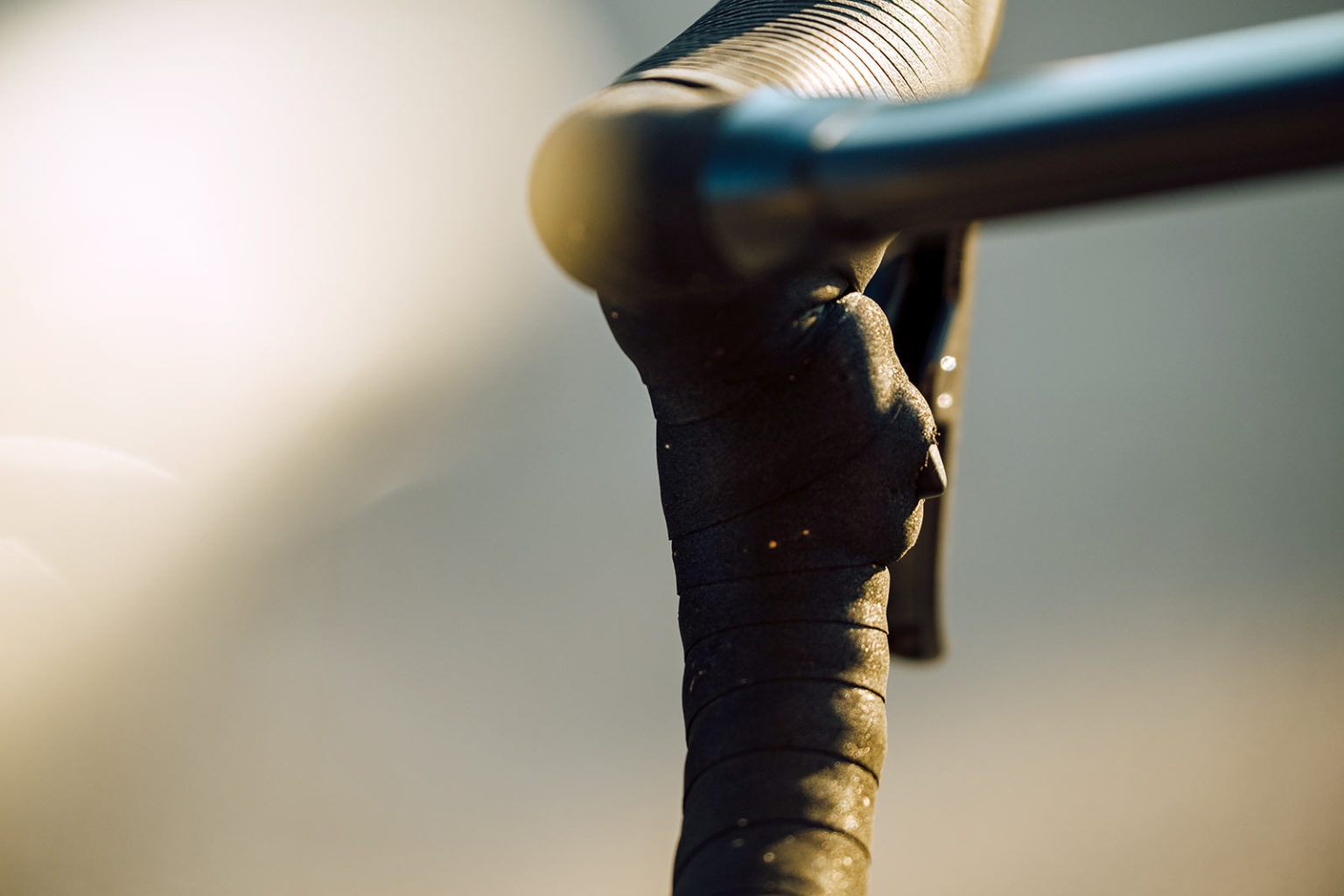 Tiny SRAM Wireless Blips give you eTap AXS shifting anywhere you want ...