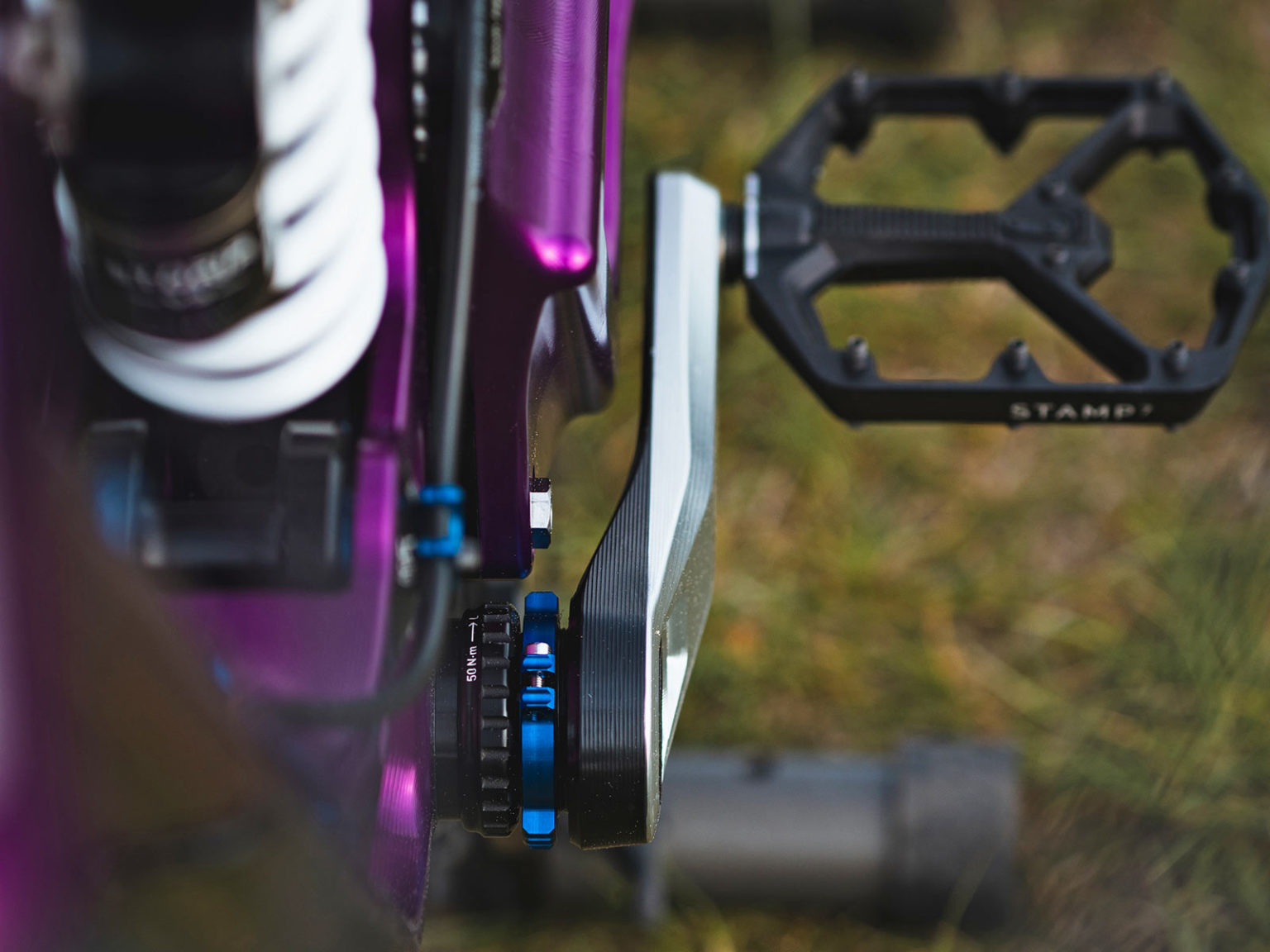 Actofive Signature Crankset is lightweight in hollow alloy - Bikerumor