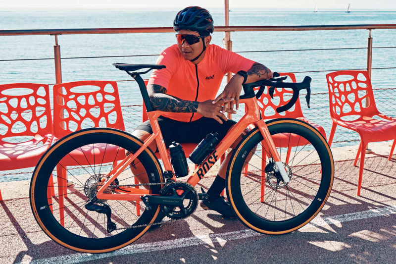 Review: 2011 Cinelli Saetta Carbon Fiber Road Bike, Other Good Cinelli ...