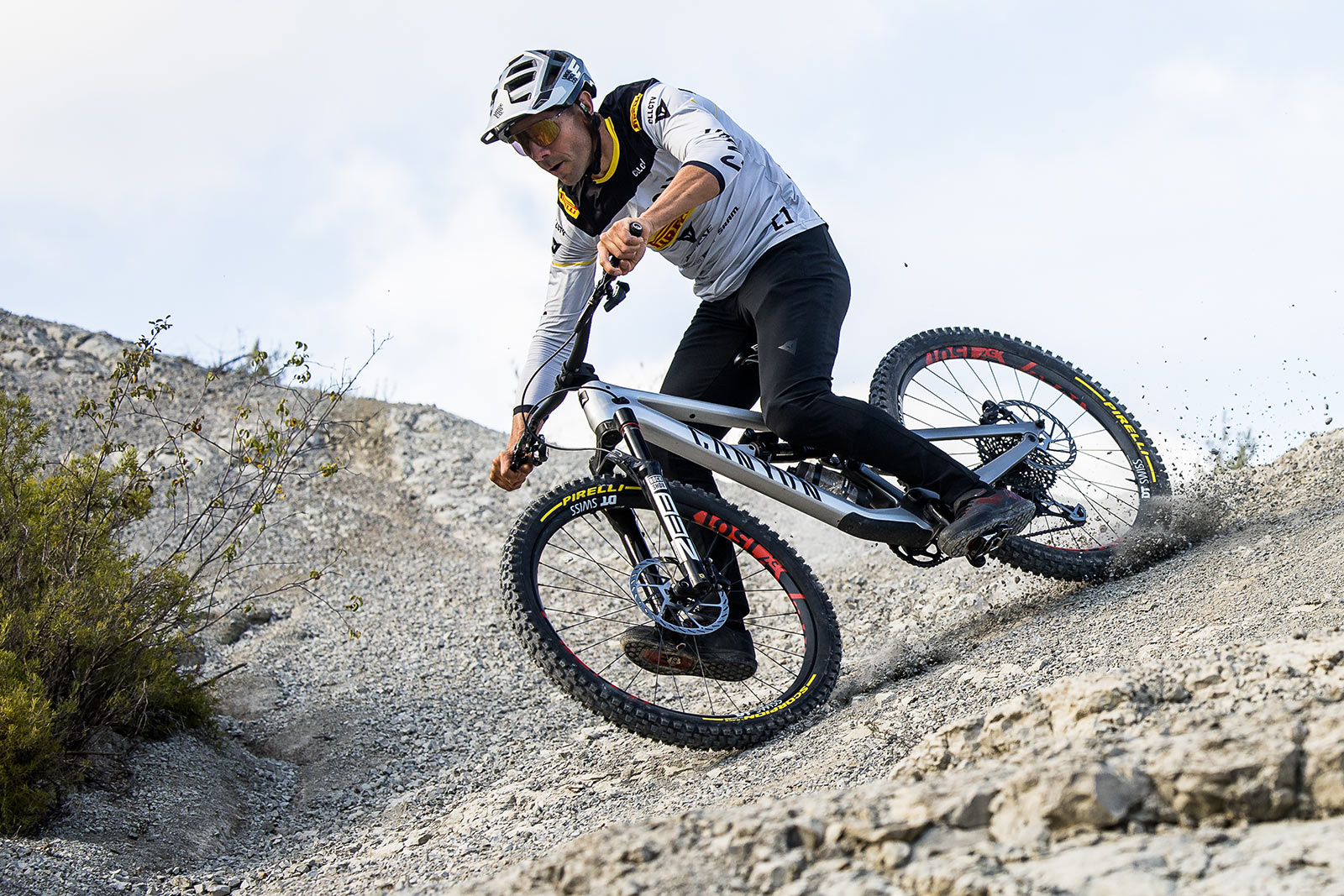 KIS steering stabilizer fixes Canyon & Liteville MTB handling ...