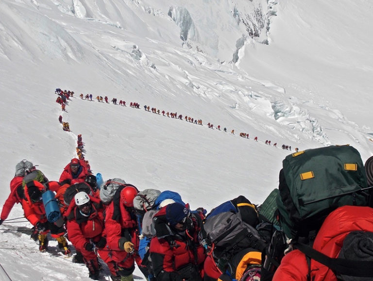 Traffic Jams on Everest: Ethical or Not? » Explorersweb