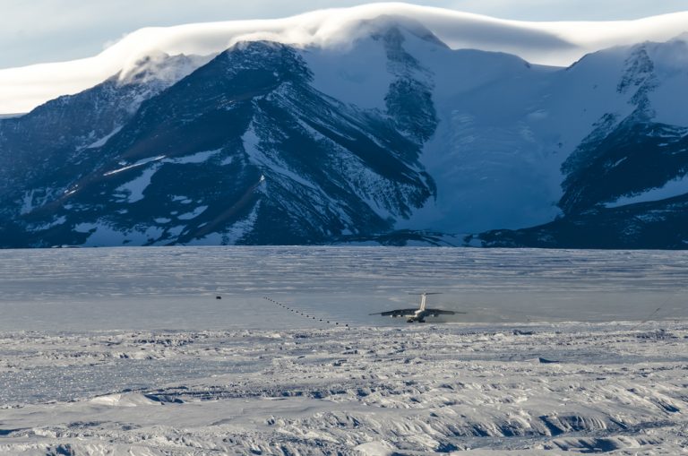 ALE: Behind the Scenes of a Hercules Inlet Sled Trip » Explorersweb