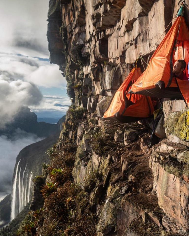 Houlding Tops Out on Mount Roraima » Explorersweb