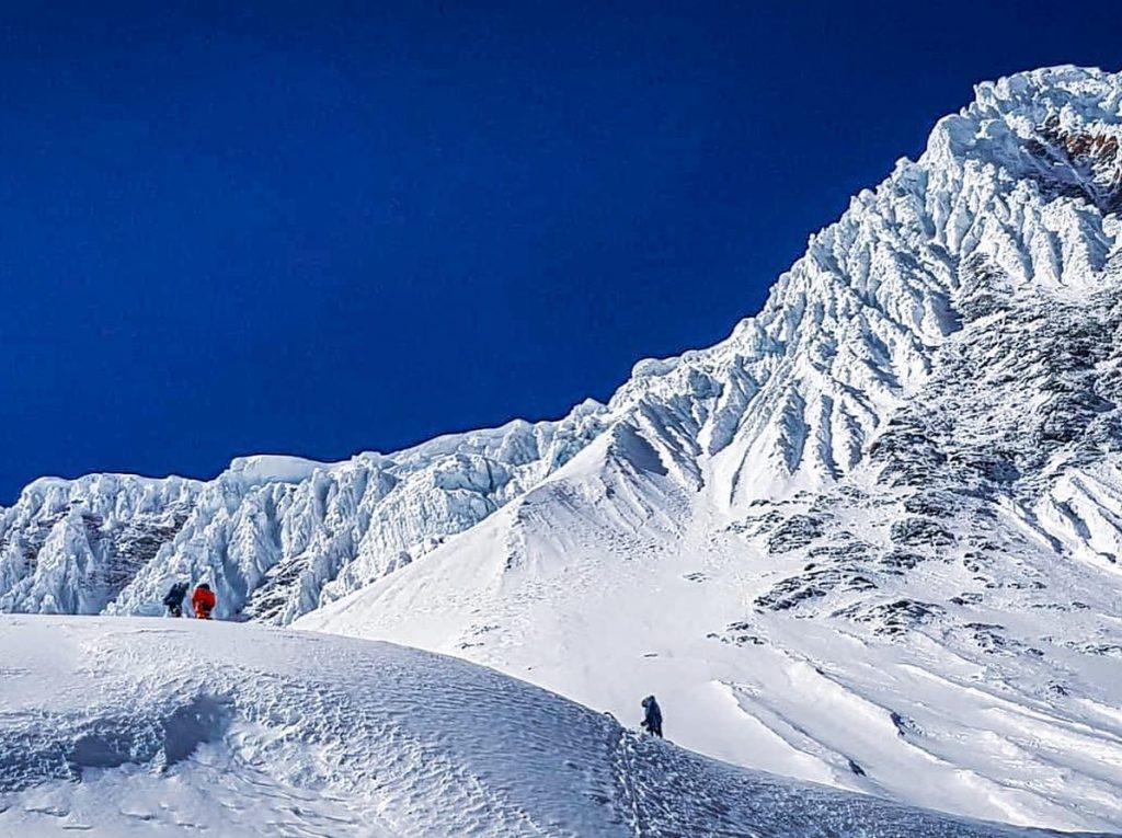 Manaslu: Malla and Tenji Sherpa Quit; Summit Push Next Week? » Explorersweb