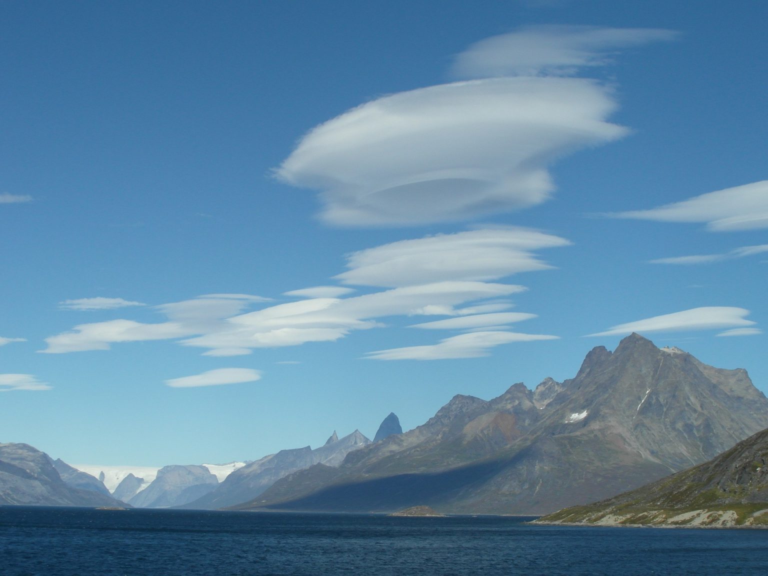 Natural Wonders: Rare Clouds » Explorersweb