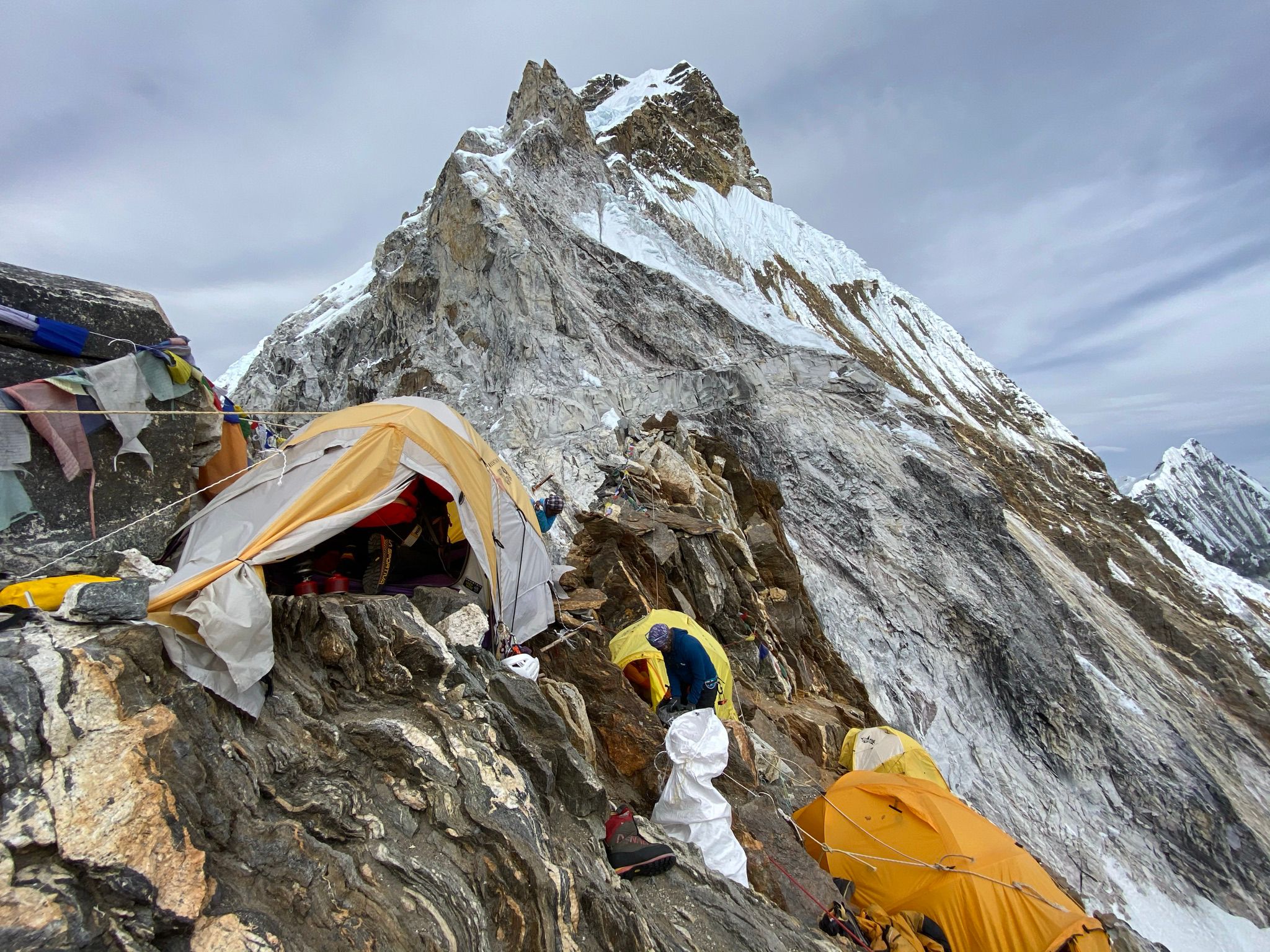 Ama Dablam: A Climbers’ Guide » Explorersweb