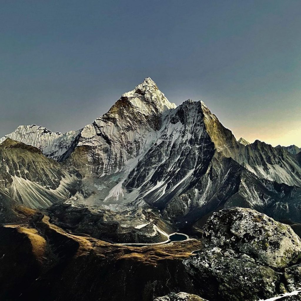 Ama Dablam: A Climbers’ Guide » Explorersweb