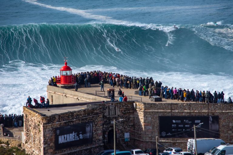 Natural Wonders: Nazaré Waves » Explorersweb