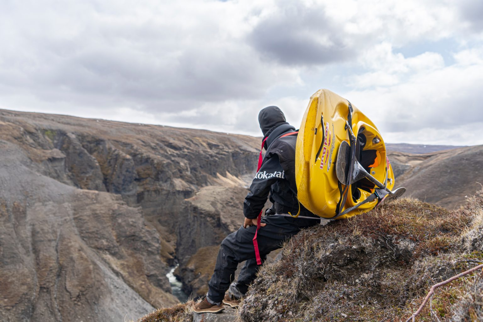 Extreme Kayaking: Dropping Massive Waterfalls in Iceland » Explorersweb