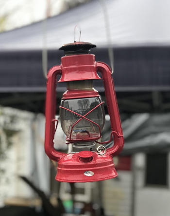 Best Oil Lamps of 2022 — Light When You Need It Most » Explorersweb