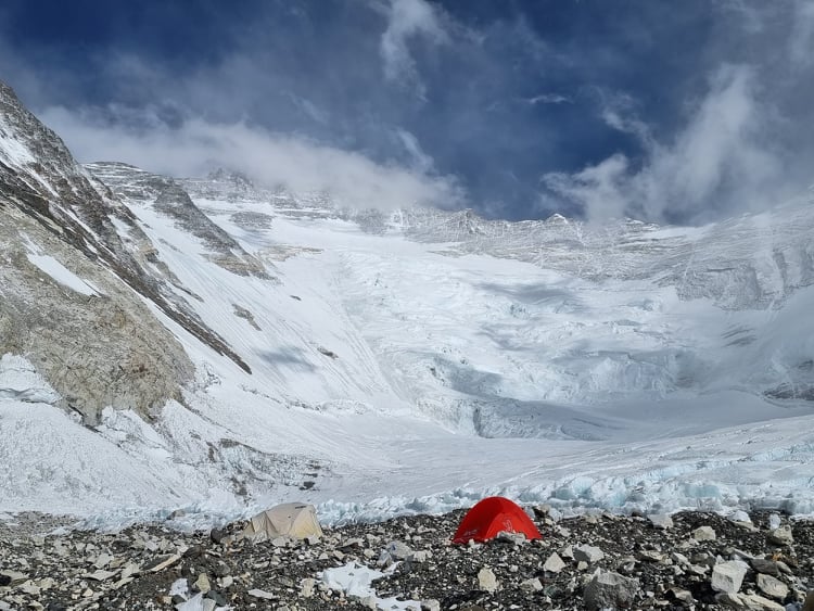 Everest: Rope Fixers Reach Camp 4 -- with Aerial Support » Explorersweb