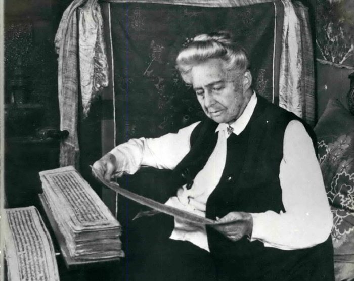 Great Explorers: Alexandra David-Neel --Traveler, Opera Singer, Monk ...