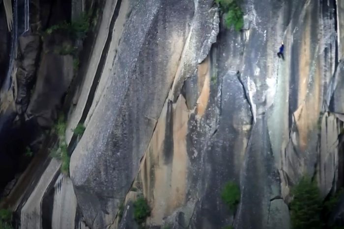 Watch Alex Honnold Free Solo 'The Phoenix' (7c+, 5.13) » Explorersweb