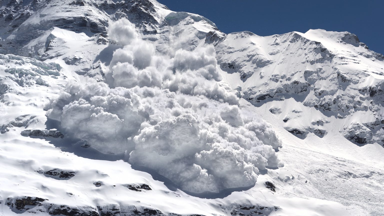 Avalanches Kill 11 in Switzerland, Austria, Italy » Explorersweb