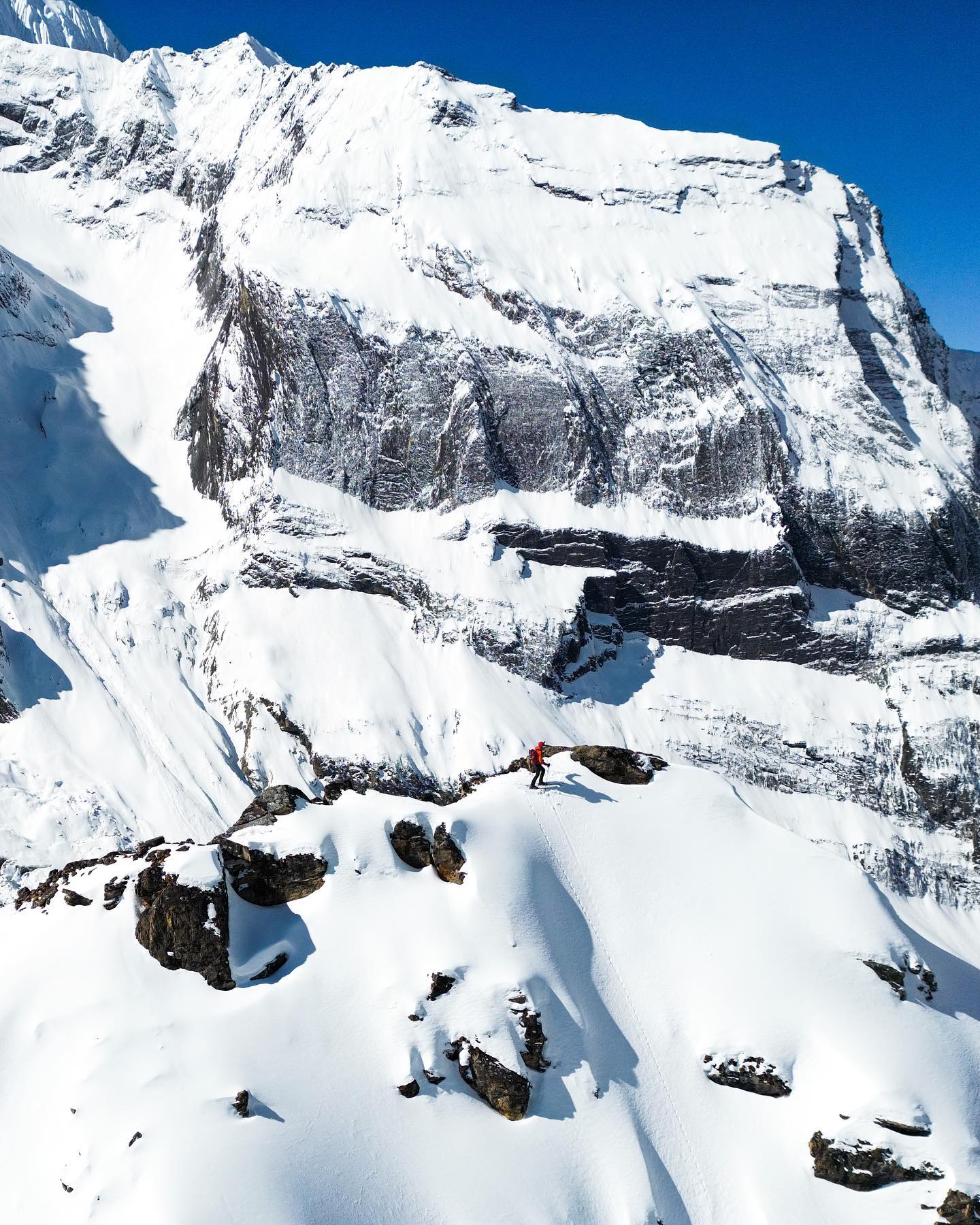 Massive Summit Push Begins on Annapurna » Explorersweb