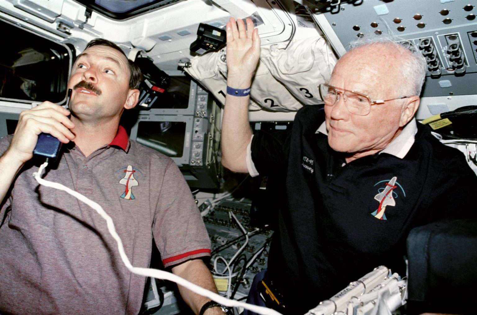 Exploration Mysteries: John Glenn and the 'Fireflies' in Space ...