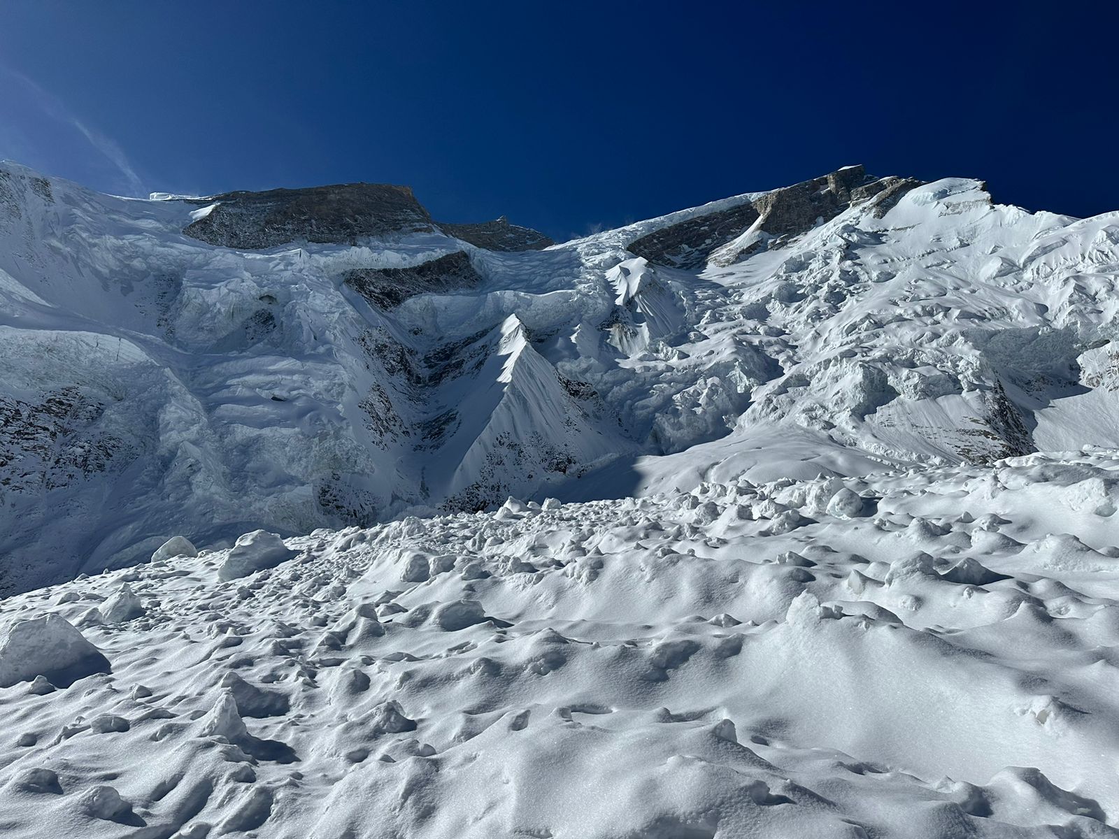Miracle on Annapurna: Indian Climber Found Alive Inside Crevasse After ...