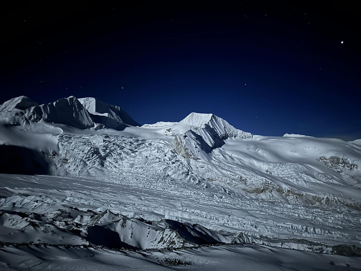 One-Woman Summit Push on Cho Oyu » Explorersweb