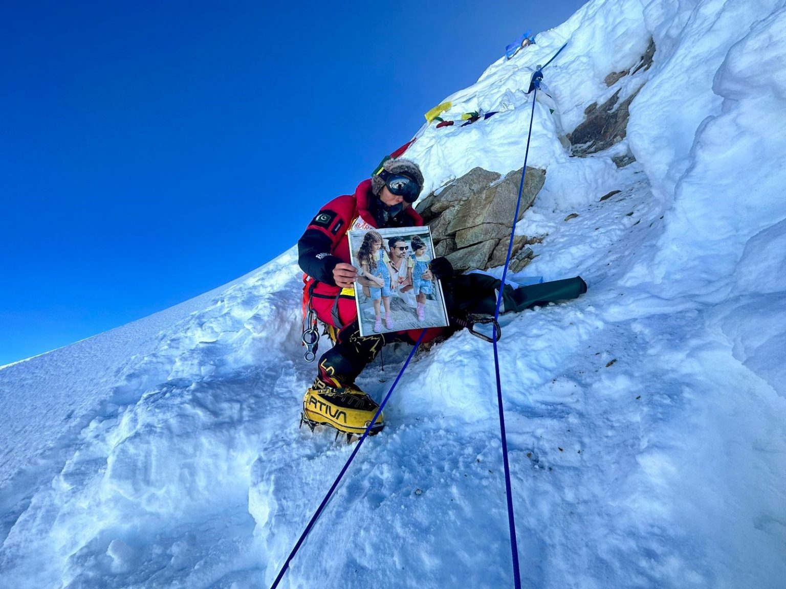 A Tsunami of Manaslu Summiters » Explorersweb