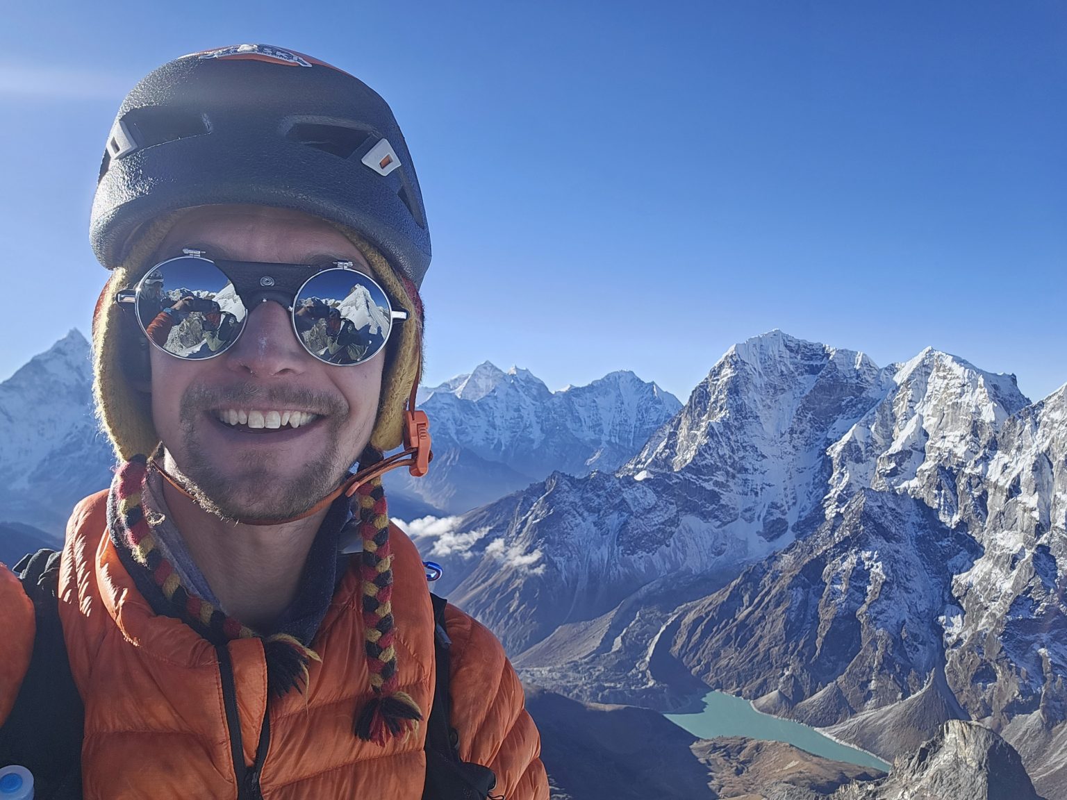 Pakistani Climbers Lead Everest's First Summit Wave » Explorersweb