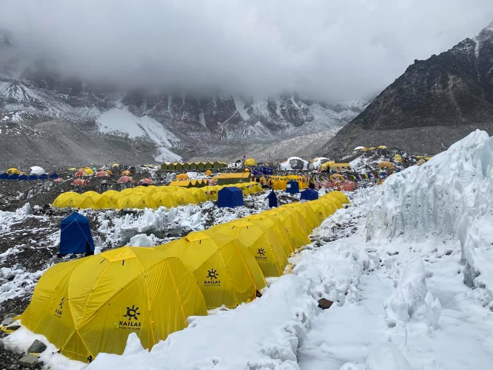 Khumbu Authorities Try to Curb Luxuries At Everest Base Camp » Explorersweb