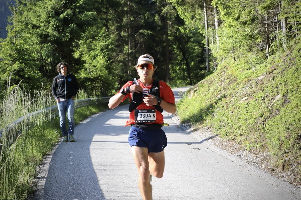 Zach Miller - 2023 Trail World Championships 80k - running at 15k – iRunFar