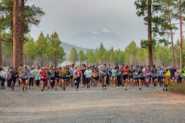 2023 Three Sisters Skyline - start – iRunFar