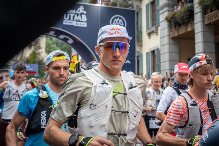 Tom Evans UTMB 2025 winner at start – iRunFar